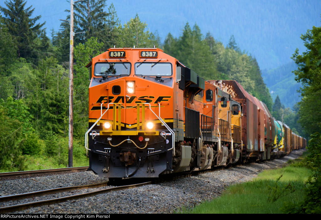 BNSF 8387